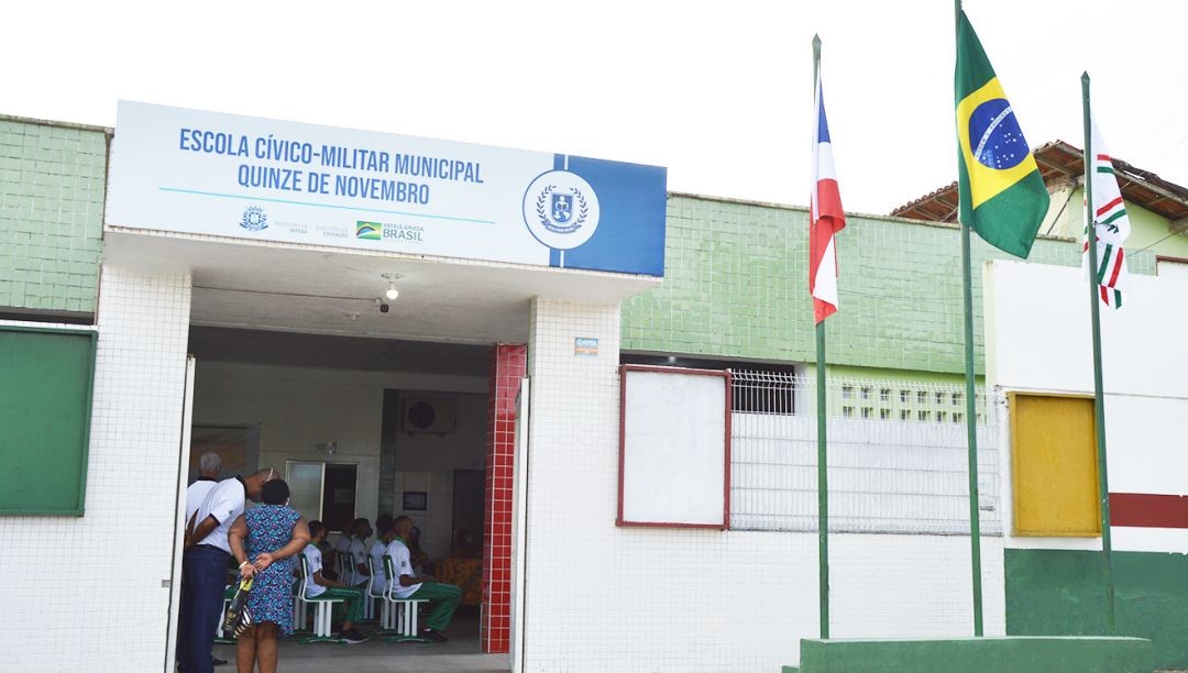 Feira De Santana Decide Manter Escola Cívico Militar Com Recursos