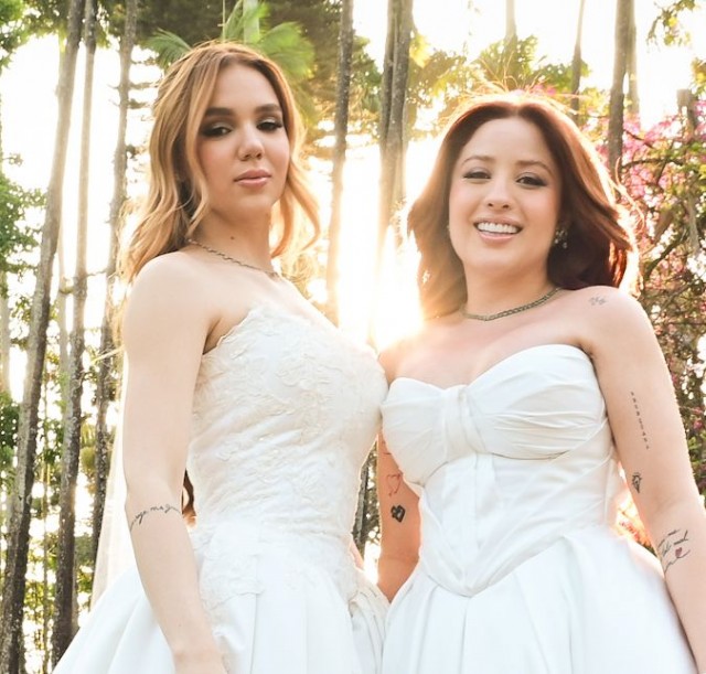 Cantora Mari Fernandez se casa com Júlia Ribeiro - Folha do Estado da Bahia